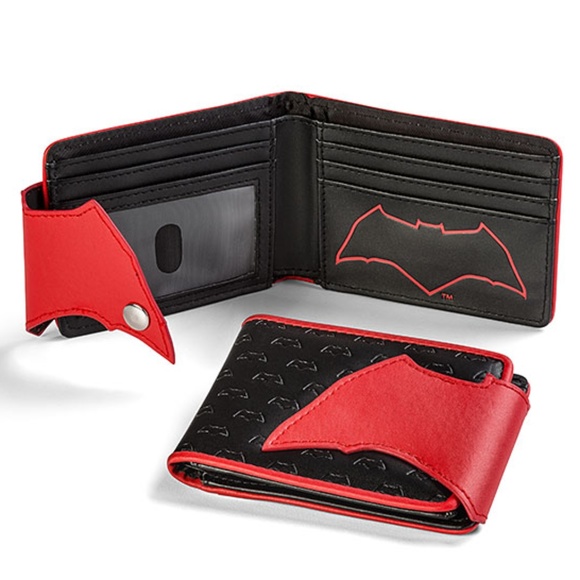 Concept One | Bags | Batman Bifold Wallet Snaps To Lock Close Dc Comics ...
